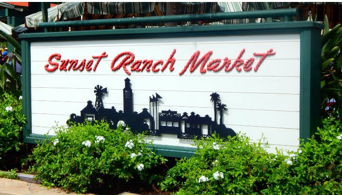Sunset Ranch Market: Mercado Americano de Comidas Rápidas